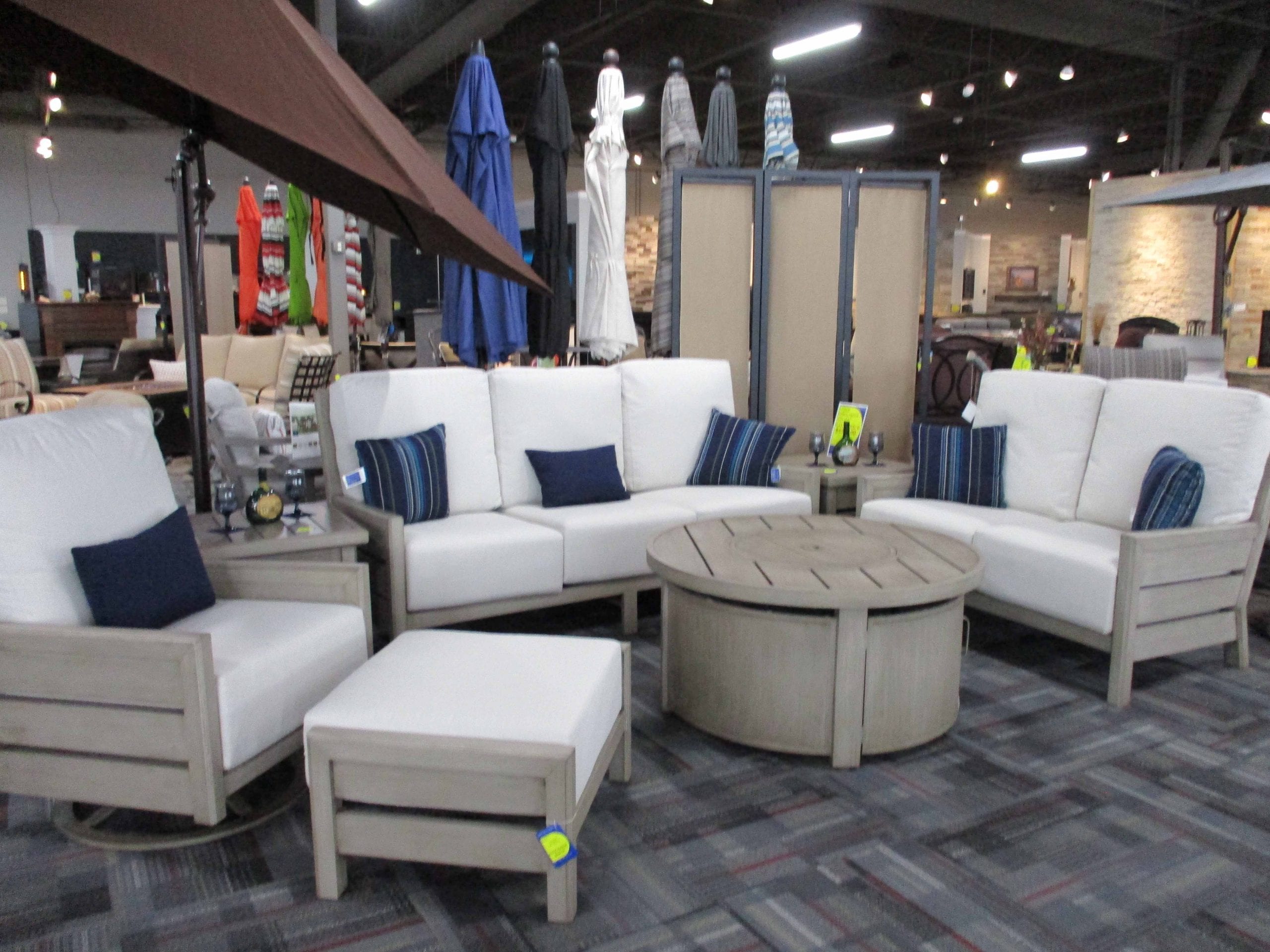 Fireplace Superstore - Urbandale, IA - Aluminum Lodge Patio Set